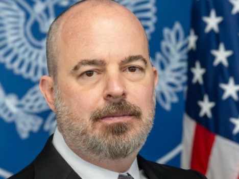 Američka ambasada potvrdila : John Ginkel preuzeo dužnost otpravnika ...